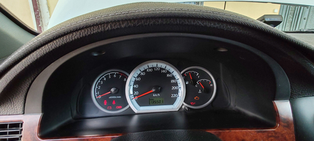 Lacetti 1.8 tezda pul zarurligi uchun sotilyapti