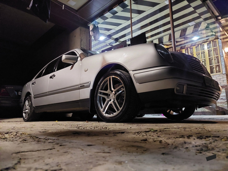 Продаётся мерседес w210