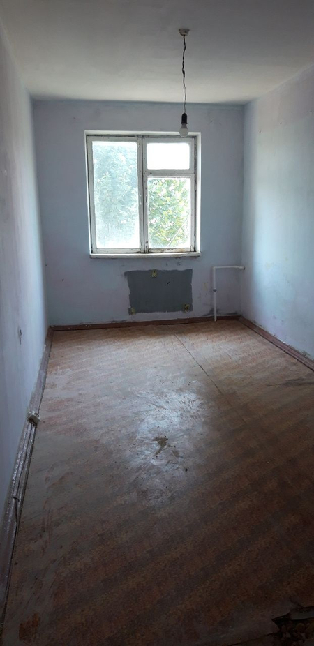 Продаётся 2х комнатная квартира на 3м этаже в 4х этажном доме.