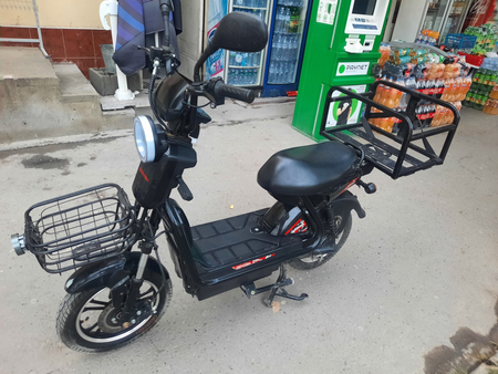 Skuter sotiladi demansh