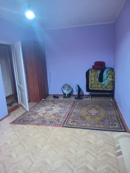 7 mitti tumandan 3 xonali uy sotiladi