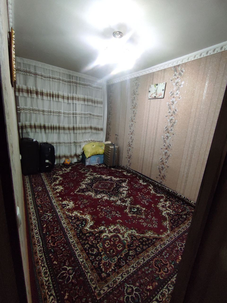 Продаются Чиланзар-Г9а Ор-р Фарход Бозор 4ком 1этаж б-л 2х6