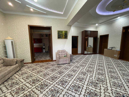Hovli sotiladi. Продается коттедж