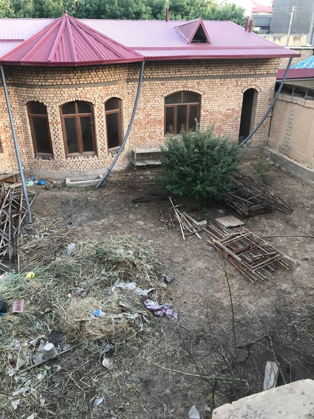 Юнсабот тумани котта хасанбойда 8 кочада 6 сотх 10 хона