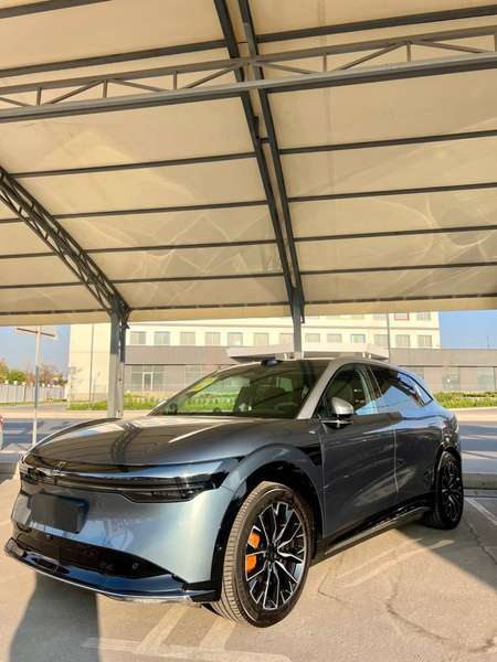 наличий zeekr 7x awd трех цветов