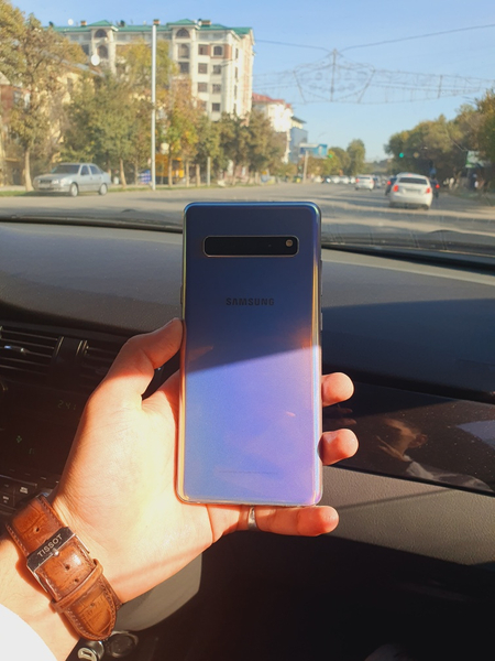 Срочно продаю телефон s 10 5g