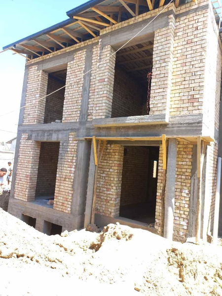 Uchastka sotiladi