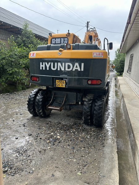 Hyundai R140 Wsotiladi