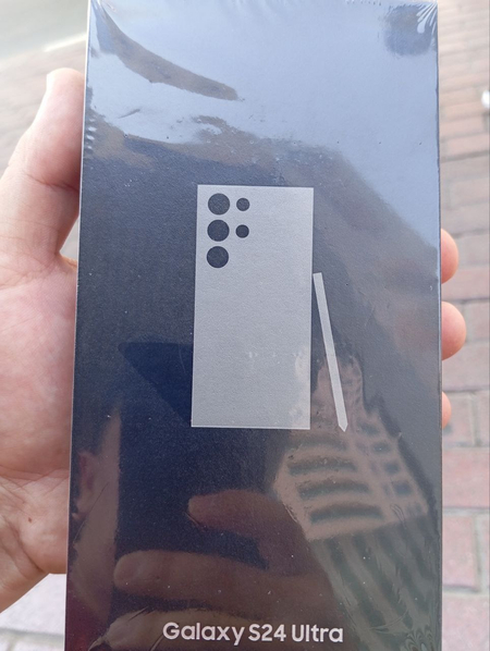 Samsung  S 24 ultra sotiladi