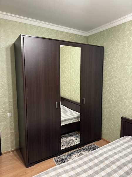 Продам спальный гарнитур комплект