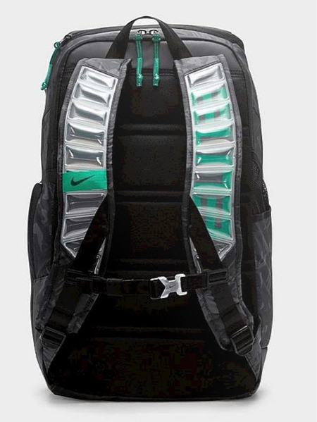 Продаётся спортивный портфель Nike Elite Bag!