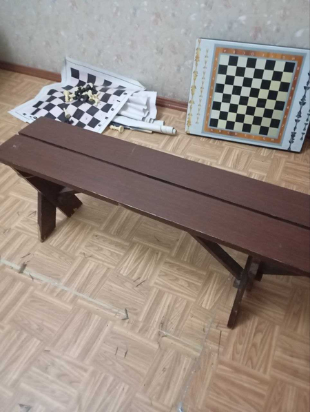 столы и скамейки в хорошем состоянии