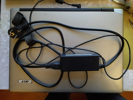 Старый ноутбук Acer TM5510