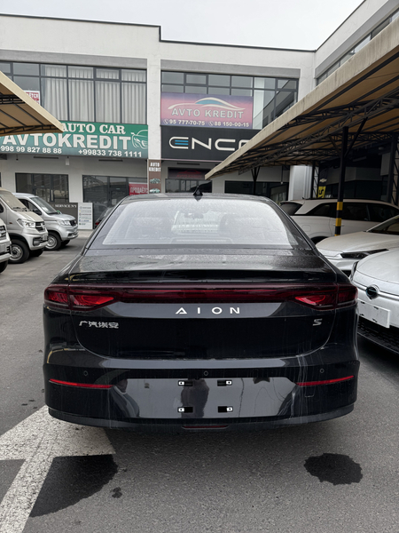 Gac aion S 580 480 km zapas hod’ oq va qora rang