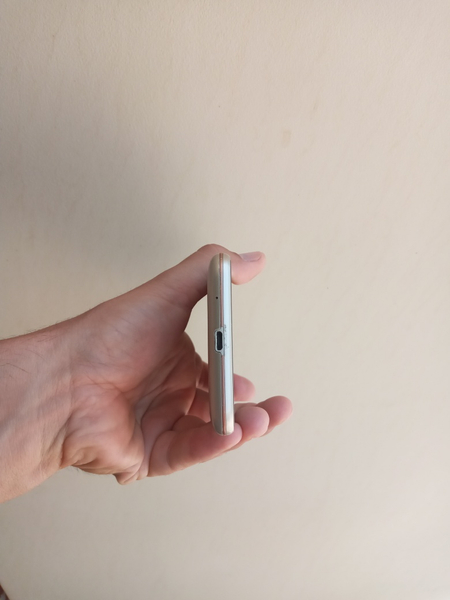 Huawei 1/8 gb 2 sim