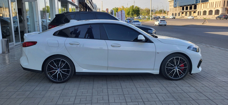 Продаётся автомобиль BMW 218i