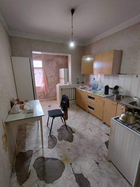 Срочно продается 2 комнатная квартира по очень выгодной цене !!!