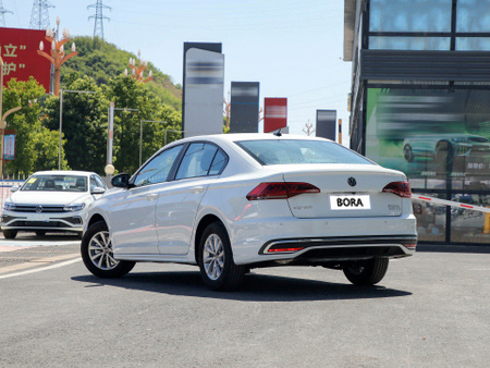 Volkswagen Bora 200 tsi 23 год, бензин!