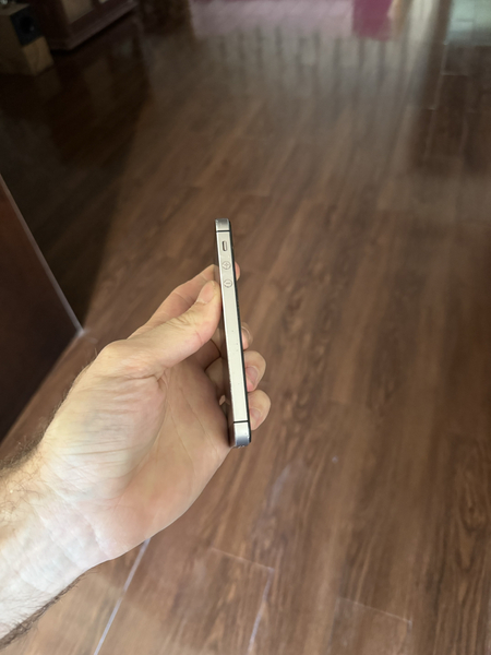 iPhone 5S 16GB Space Gray