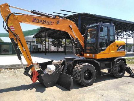 Экскаватор колёсный VIAMAR XN120 ковш 0,6 куба