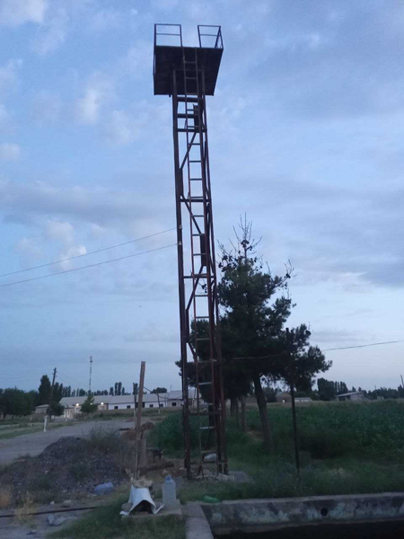 Вышка, для охраны территории.