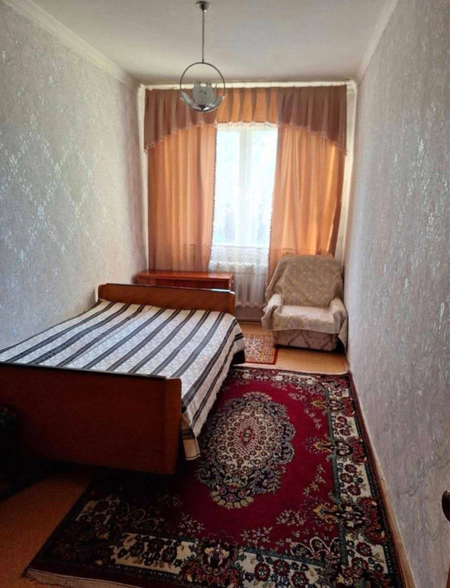 Локомотив паркини оркасила жойлашган.2/3/4 350$.Шинам,тоза уй.