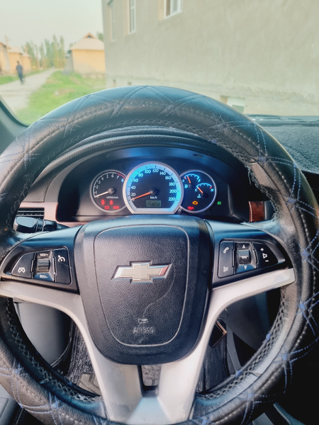 lasety 1.8 sotiladi