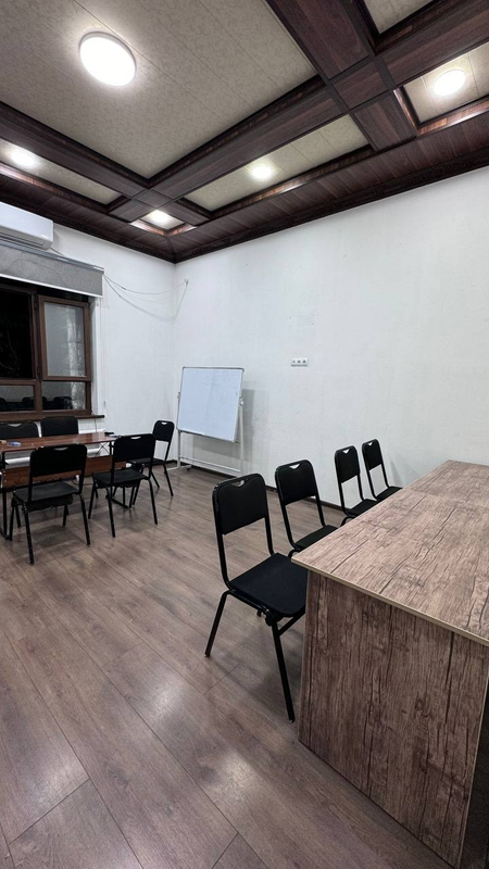Trading uchun ofis bor