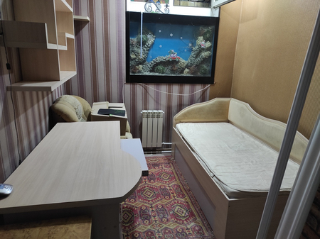 Всё из дома,продается подростковая мебель,кровать,письменный стол и кн