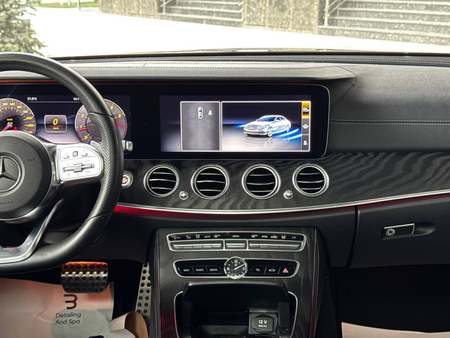 Mercedes-Benz W213 E200