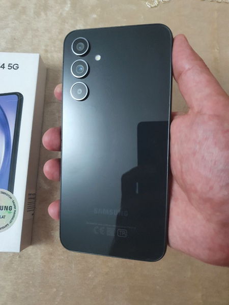 Samsung Galaxy A54 128Gb 5G Black Original Igravoy Karobkami Kak Noviy
