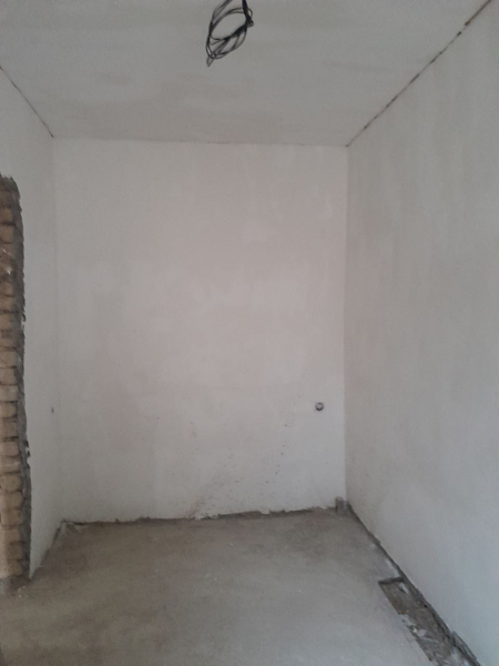 Xovli srochno sotiladi