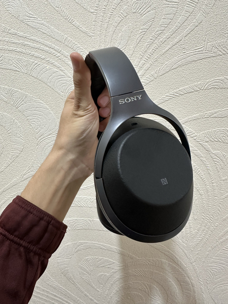 Наушник Sony WH-1000XM2 шумоподавлением
