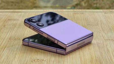 Samsung Galaxy Z Flip 4 . Rassrochkaga bulib tulashga beriladi 12 oyga