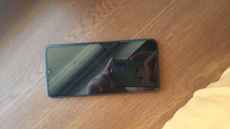 Redmi 9 sotiladi +64 gb fleshka + chexol + zaryadka + ekran zashitka