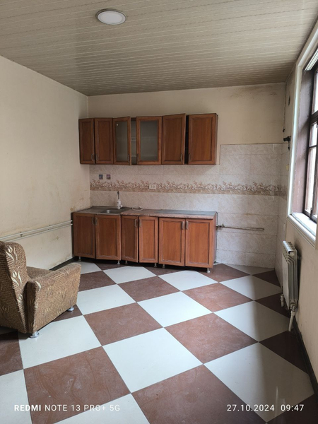 SEBZOR  Nurafshon kocha srochna  sotiladi