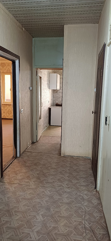 Чирчик шахар 8-микрарайонда 2 хонали уй сотилади 3 этаж ремонт яхши