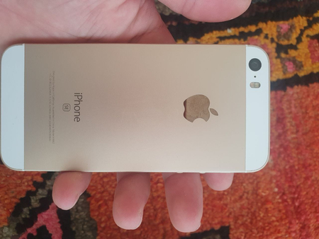 iPhone  SE  2016