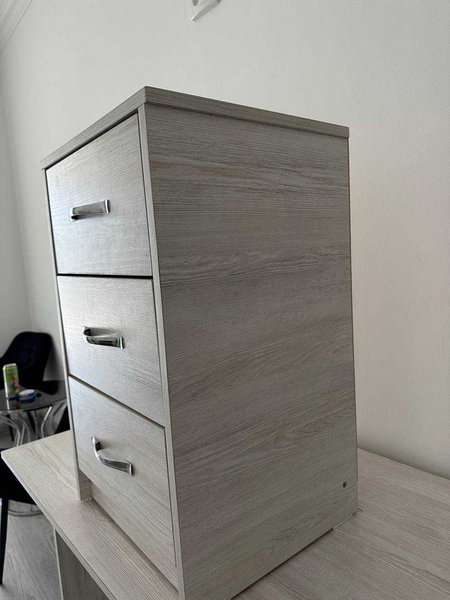 tumbochka 3ta tortmali sotiladi