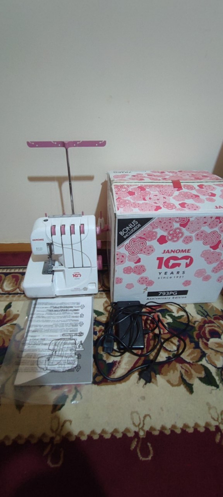 Janome averlok 100