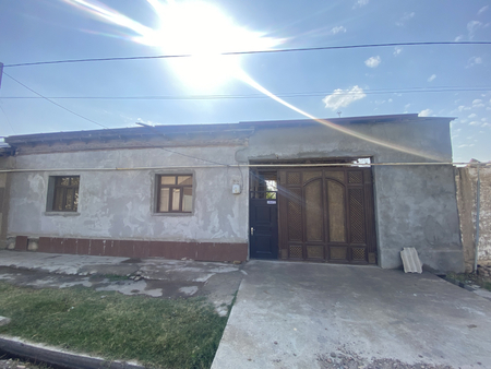 Hovli sotiladi , Продается участка