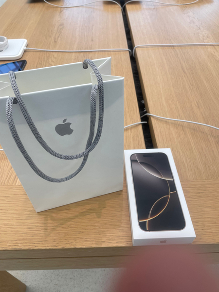 Iphone 16 pro 128 natural titanium