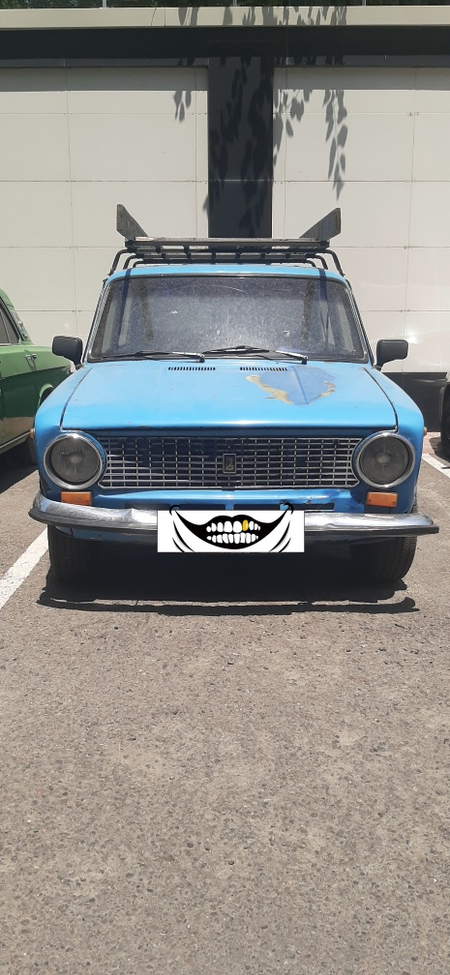 Vaz 21011 sotiladi