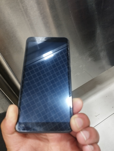 Redmi sotiladi srochniy