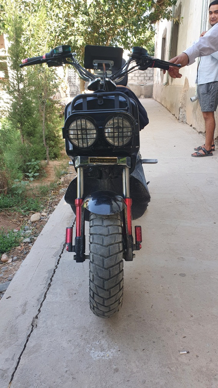 Vayanniy skuter  80 km yuradi  tezligi 75 km/soat
