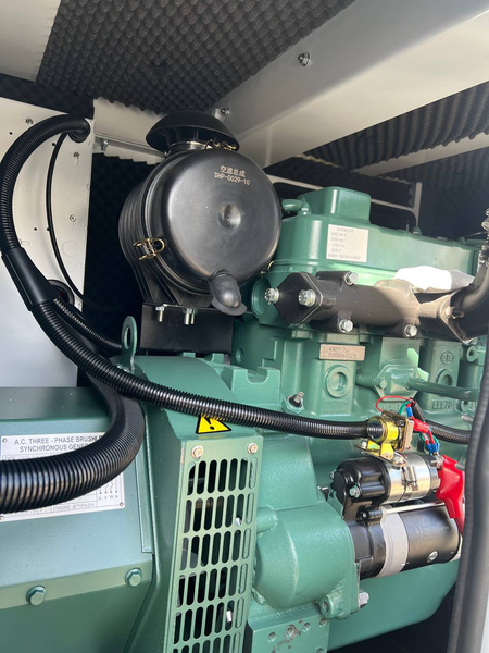 Дизельный генератор Fawde Yihua 22KWA-18Kwt