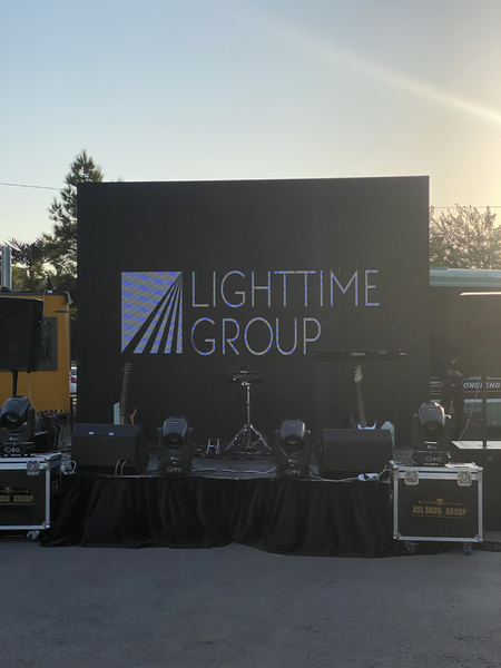Led ekran Manitor sveto muzika
