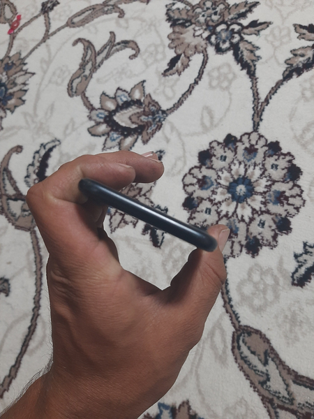 Iphone 7 sotiladi