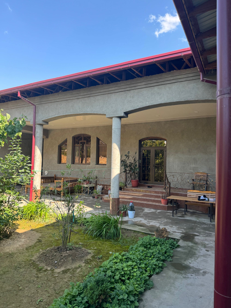 Uchastka sotiladi