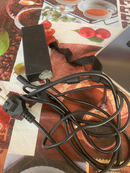 Dell noutbuk sotiladi